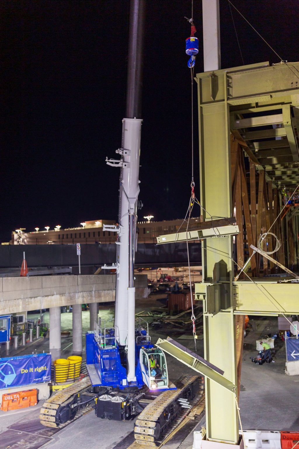 Tadano Mantis | Crane Specialists